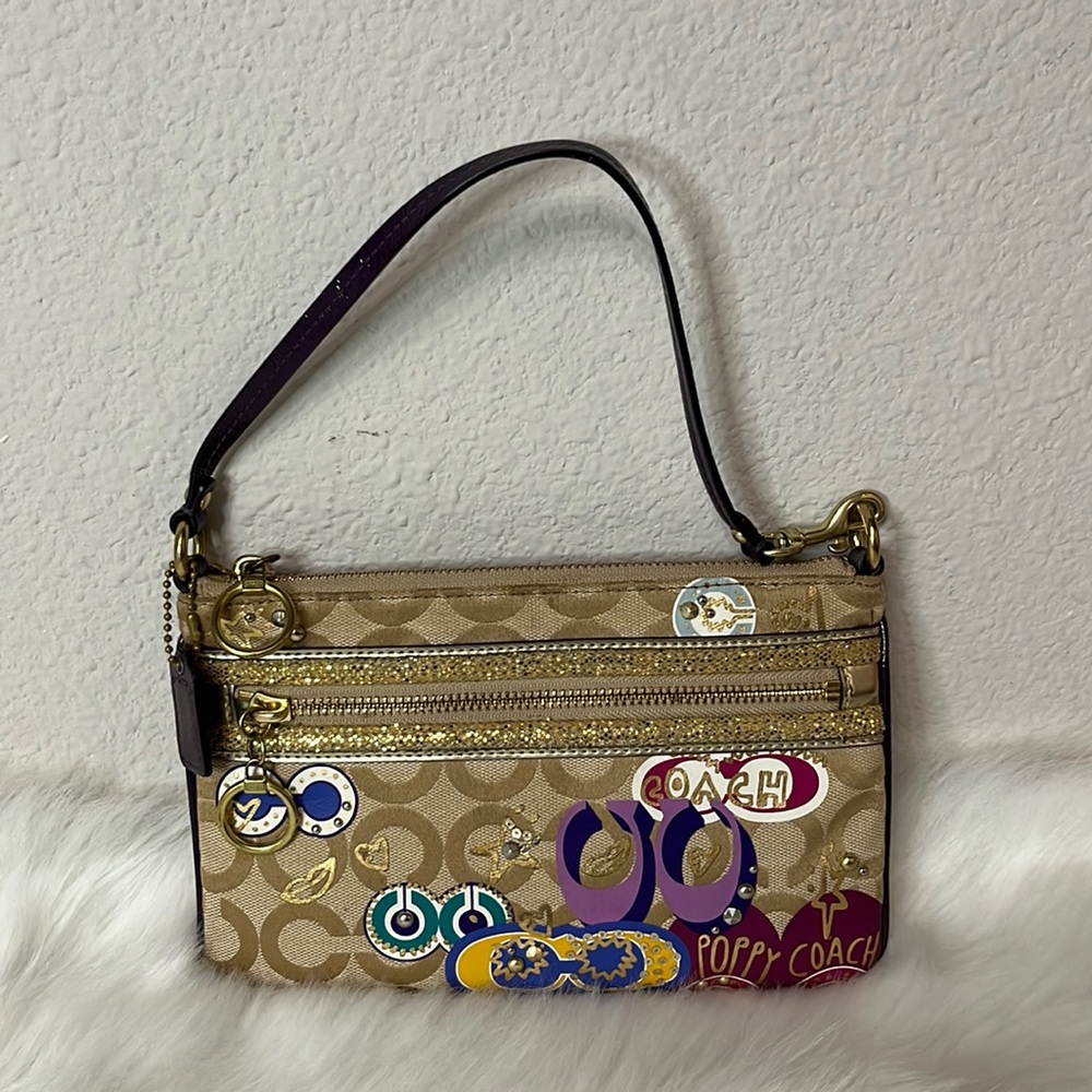 Coach Poppy Pop C Applique Khaki Signature Wristlet - Gem